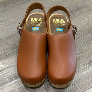MIA | Shoes | Mia Alma Luggage Leather Genuine Anatomisk Swedish Clogs ...